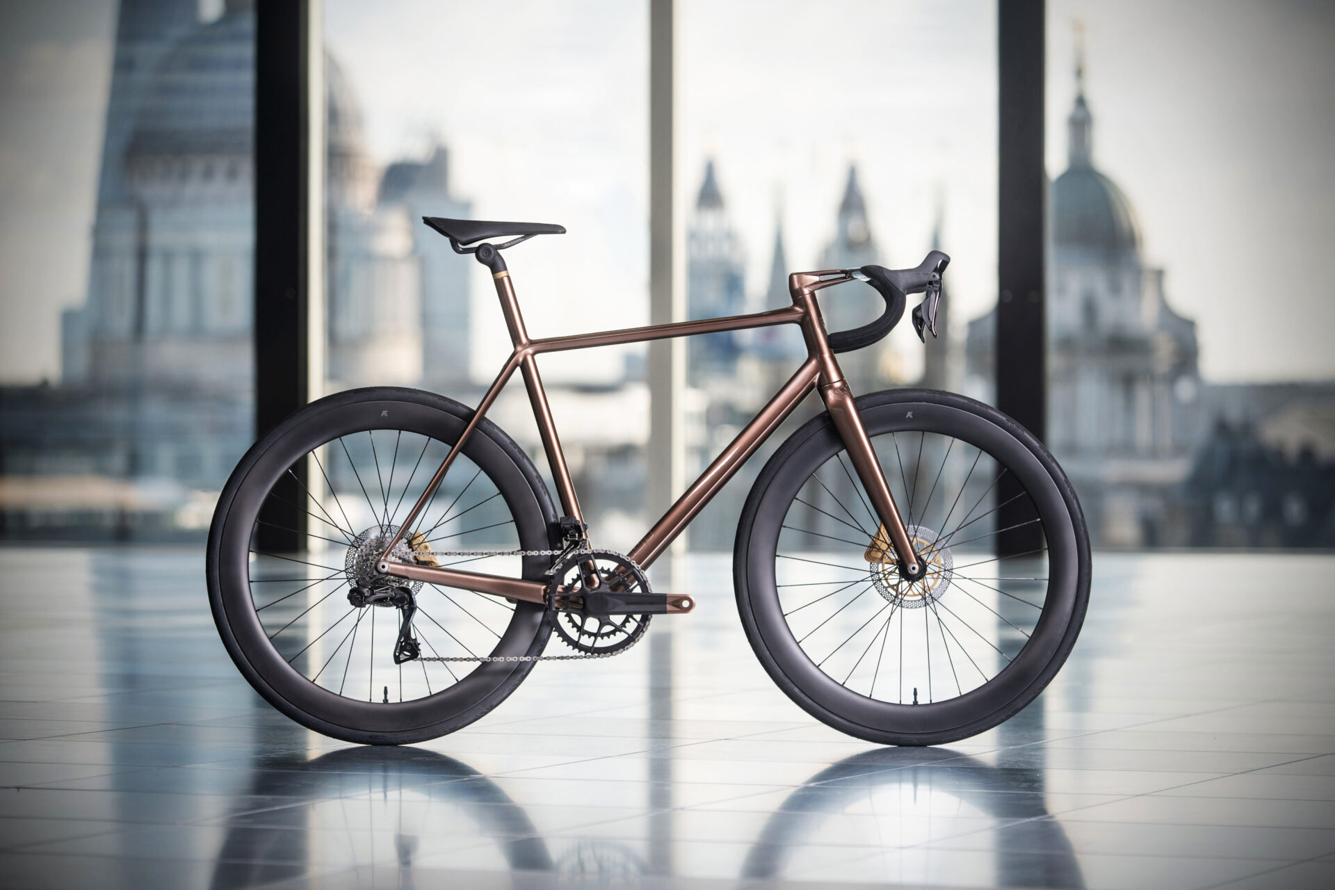 J.Laverack Aston Martin .1R – London Skyline - Aston Martin x J.Laverack