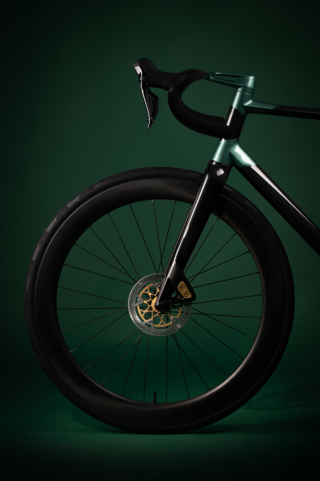 J.Laverack X Aston Martin .1R Tromans Green Gloss Carbon - Aston Martin ...